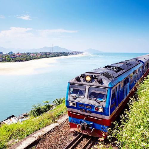 5 Most Scenic Train Routes Around The World
