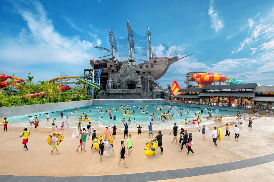 SplashMania Waterpark Tickets – Book Now for Non-Stop Water Fun
